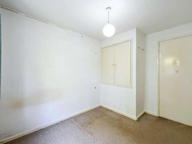 3 bed flat for sale