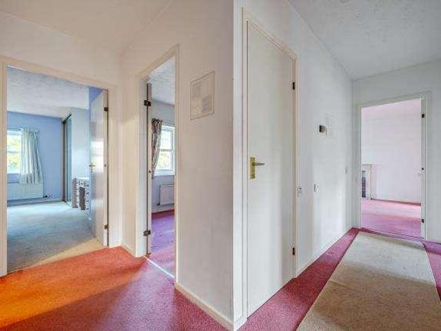 3 bed flat for sale