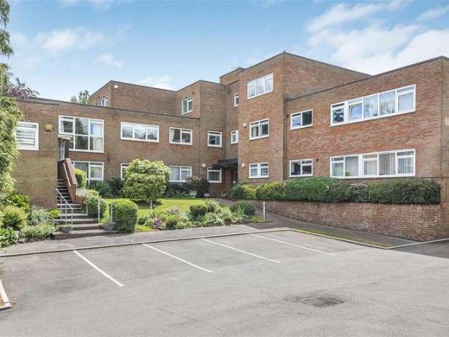 3 bed flat for sale