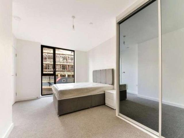 3 bed flat for sale