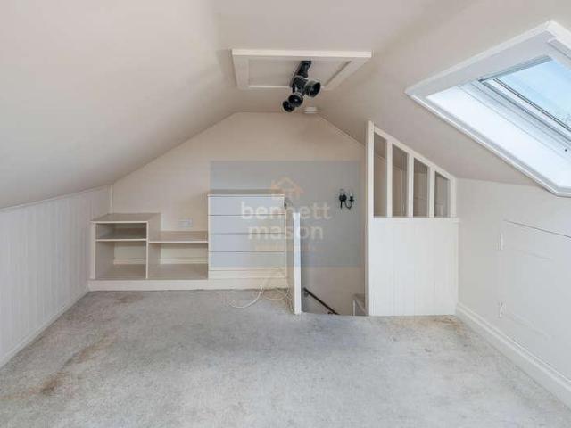 3 bed flat for sale