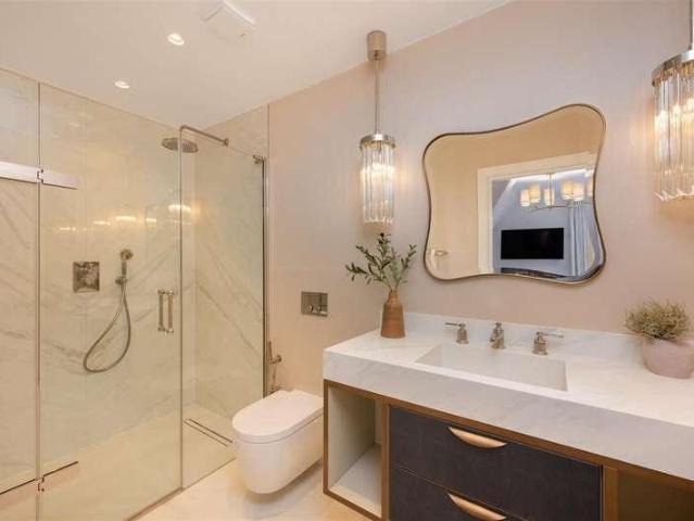 3 bed flat for sale