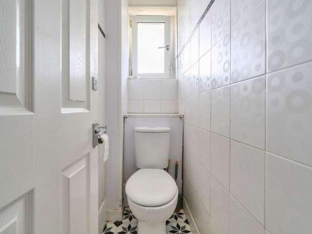 3 bed flat for sale