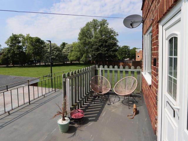 3 bed flat for sale