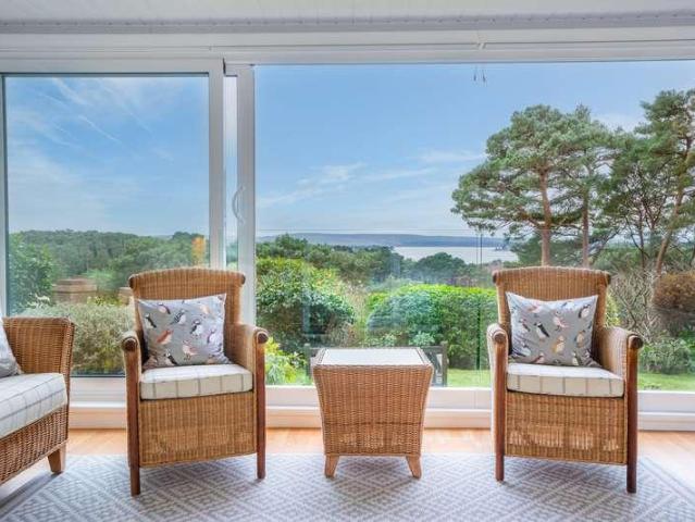3 bed flat for sale