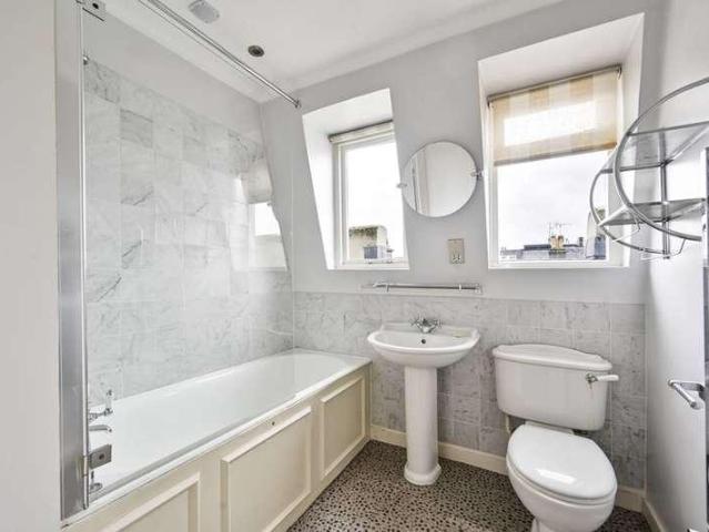 3 bed flat for sale