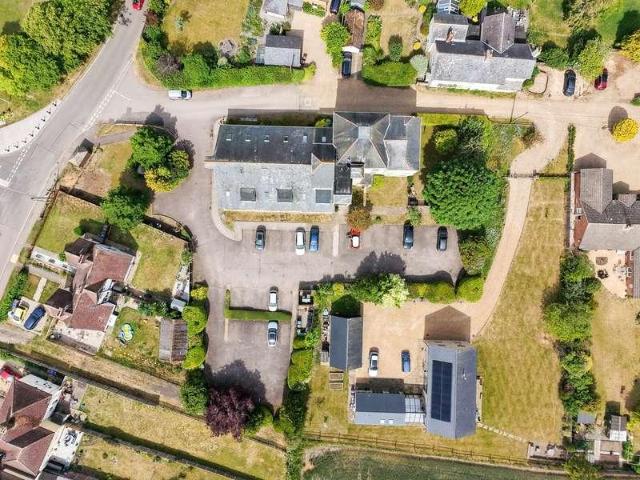 3 bed flat for sale