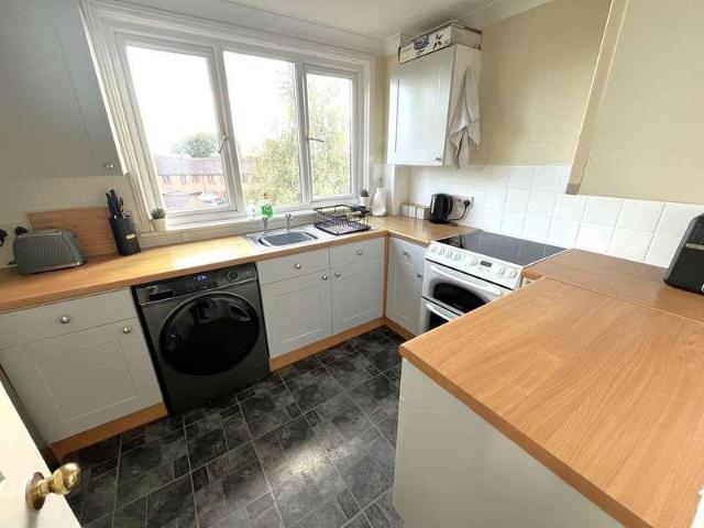 3 bed flat for sale