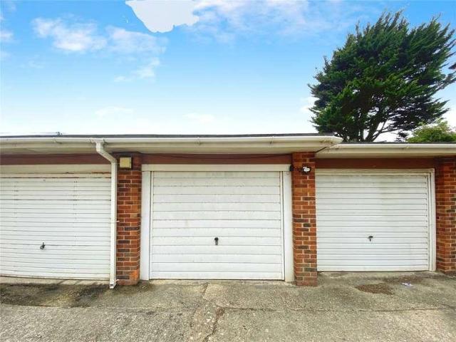 3 bed flat for sale