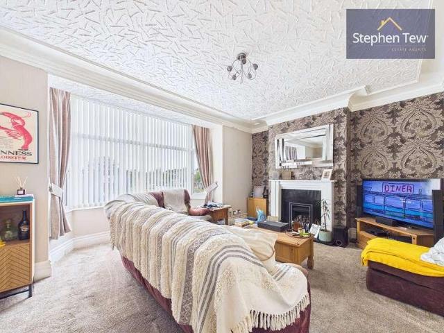 3 bed flat for sale