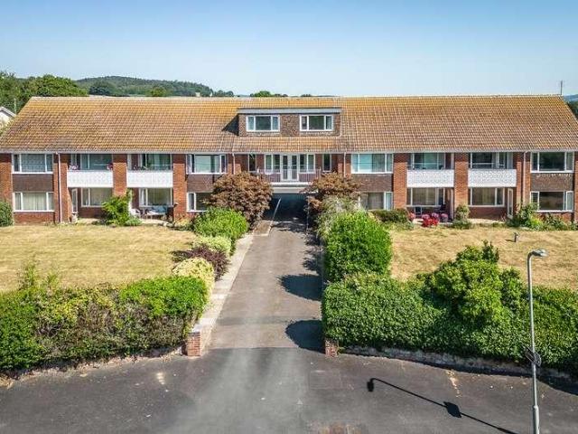 3 bed flat for sale