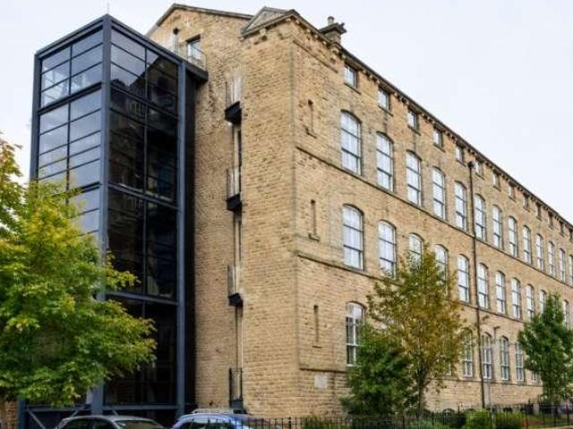 3 bed flat for sale