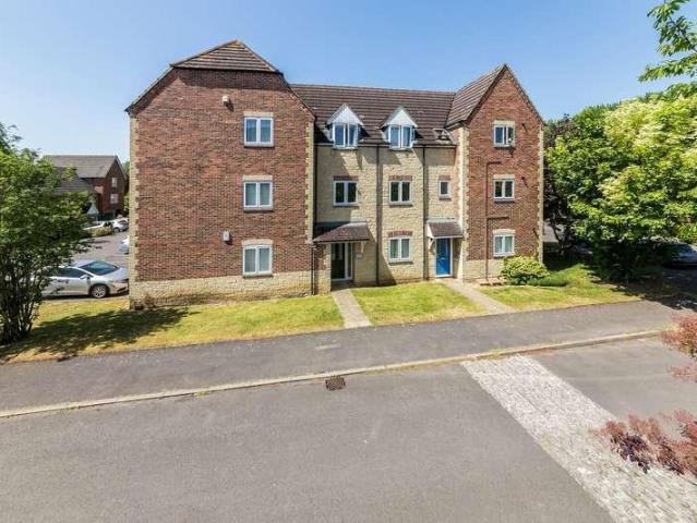 3 bed flat for sale
