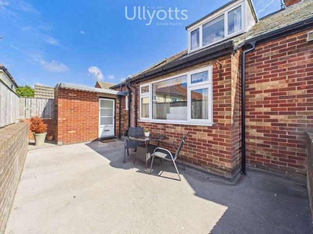 3 bed flat for sale
