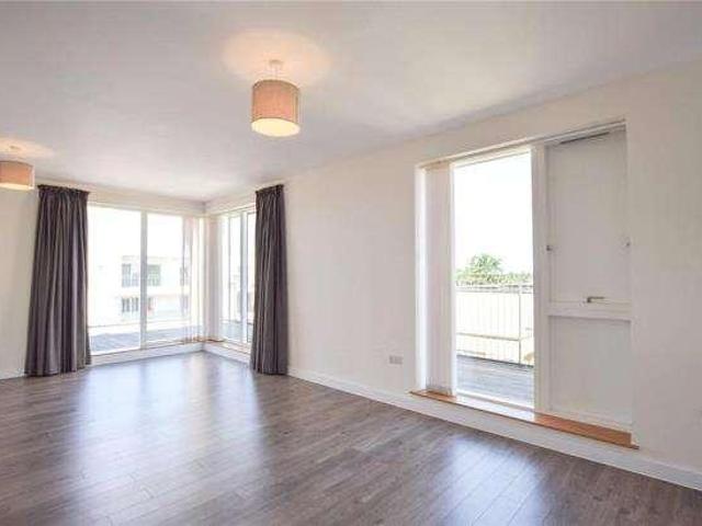 3 bed flat for sale