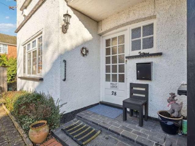 3 bed flat for sale