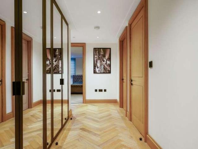 3 bed flat for sale
