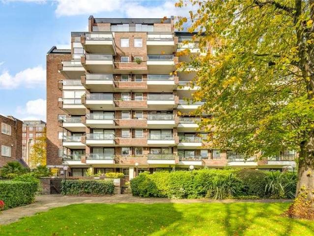3 bed flat for sale
