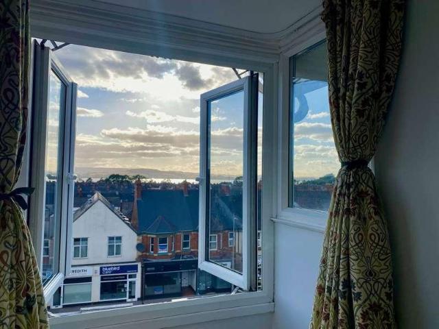 3 bed flat for sale