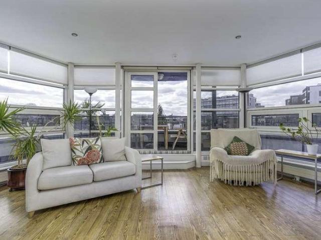 3 bed flat for sale