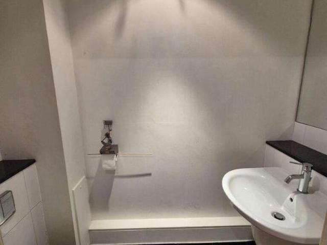 3 bed flat for sale