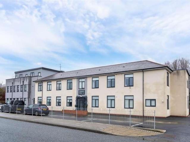 3 bed flat for sale