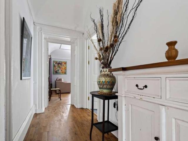 3 bed flat for sale
