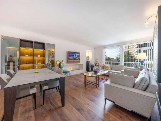 3 bed flat for sale