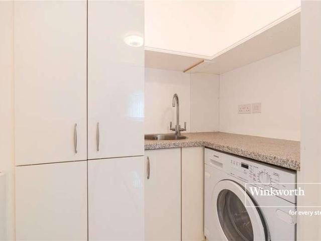 3 bed flat for sale