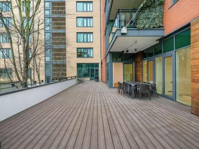 3 bed flat for sale