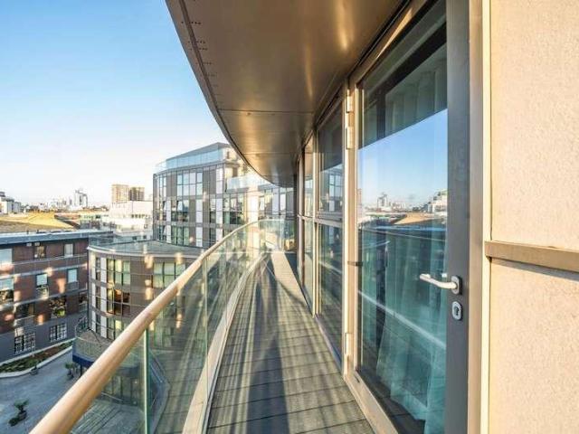 3 bed flat for sale
