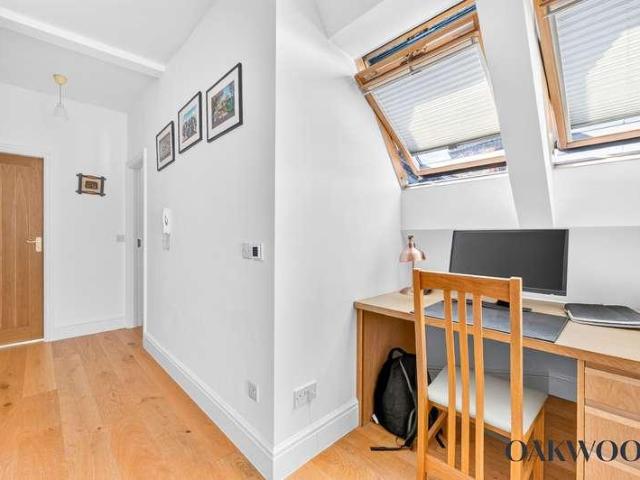 3 bed flat for sale