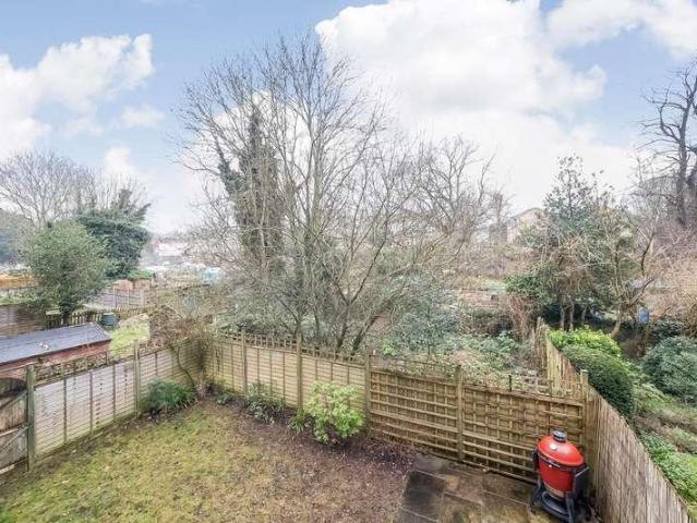 3 bed flat for sale