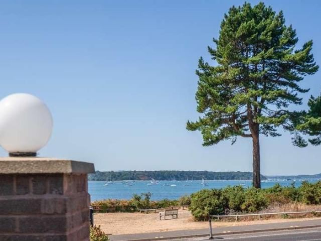 3 bed flat for sale