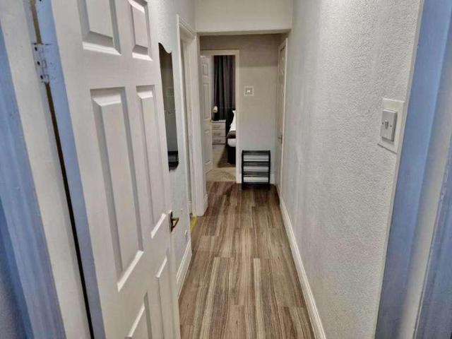 3 bed flat for sale