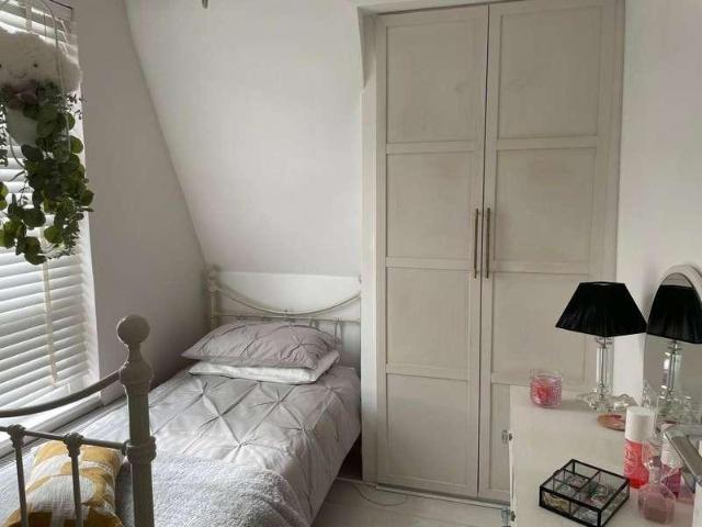 3 bed flat for sale