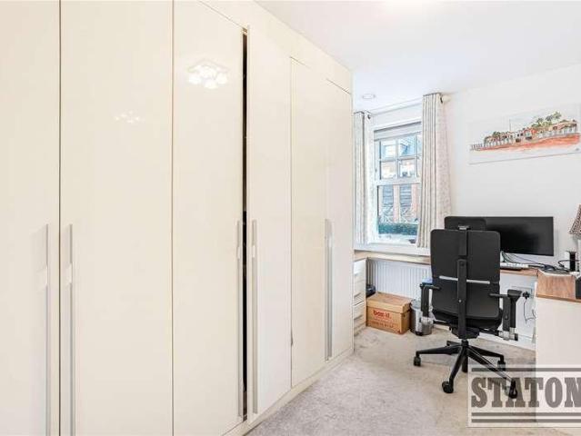 3 bed flat for sale