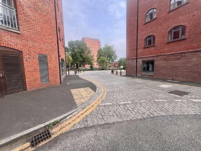3 bed flat for sale
