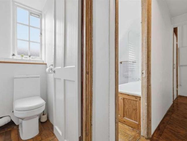 3 bed flat for sale