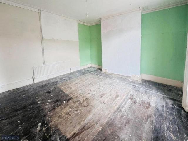 3 bed flat for sale