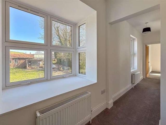 3 bed flat for sale