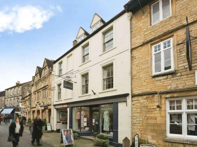 3 bed flat for sale