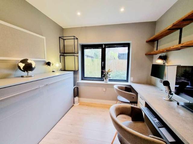 3 bed flat for sale