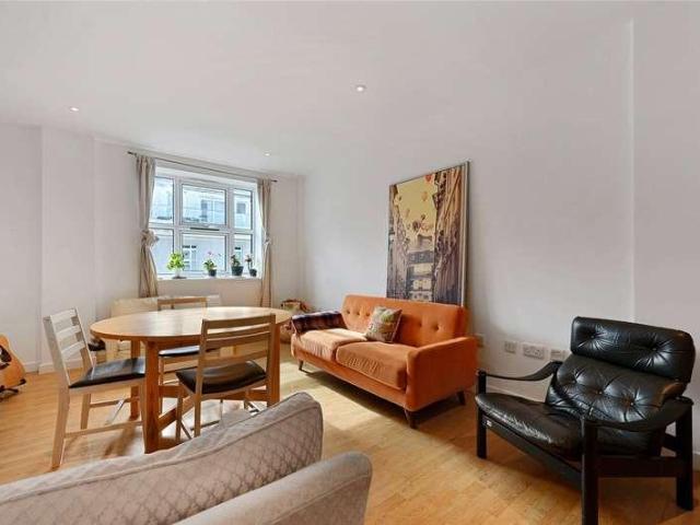 3 bed flat for sale