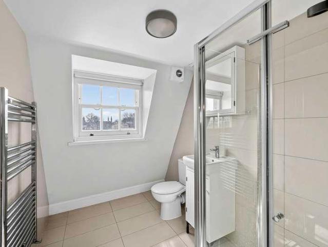 3 bed flat for sale
