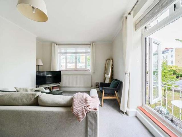 3 bed flat for sale
