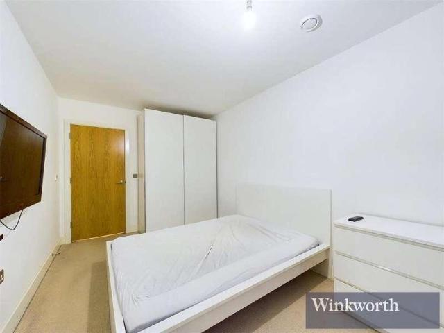 3 bed flat for sale