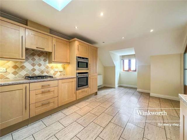 3 bed flat for sale