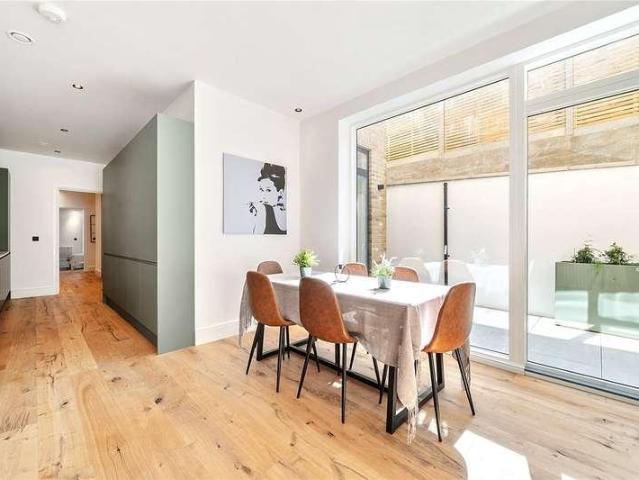 3 bed flat for sale