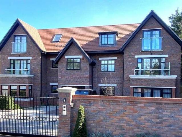 3 bed flat for sale
